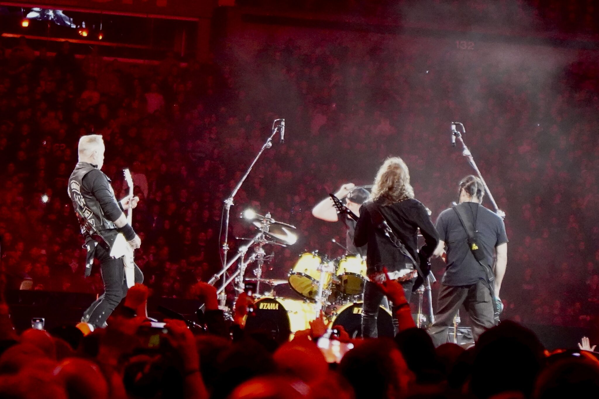 Metallica Electrifies Philadelphia with Explosive “M72 World Tour” Stop ...